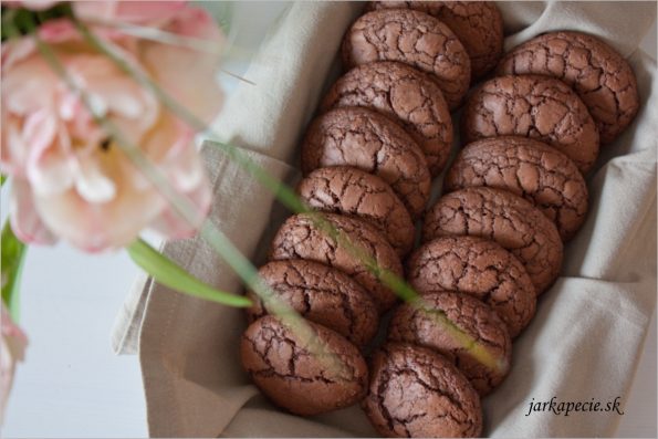 Čokoládové brownie keksy – jarkapecie.sk
